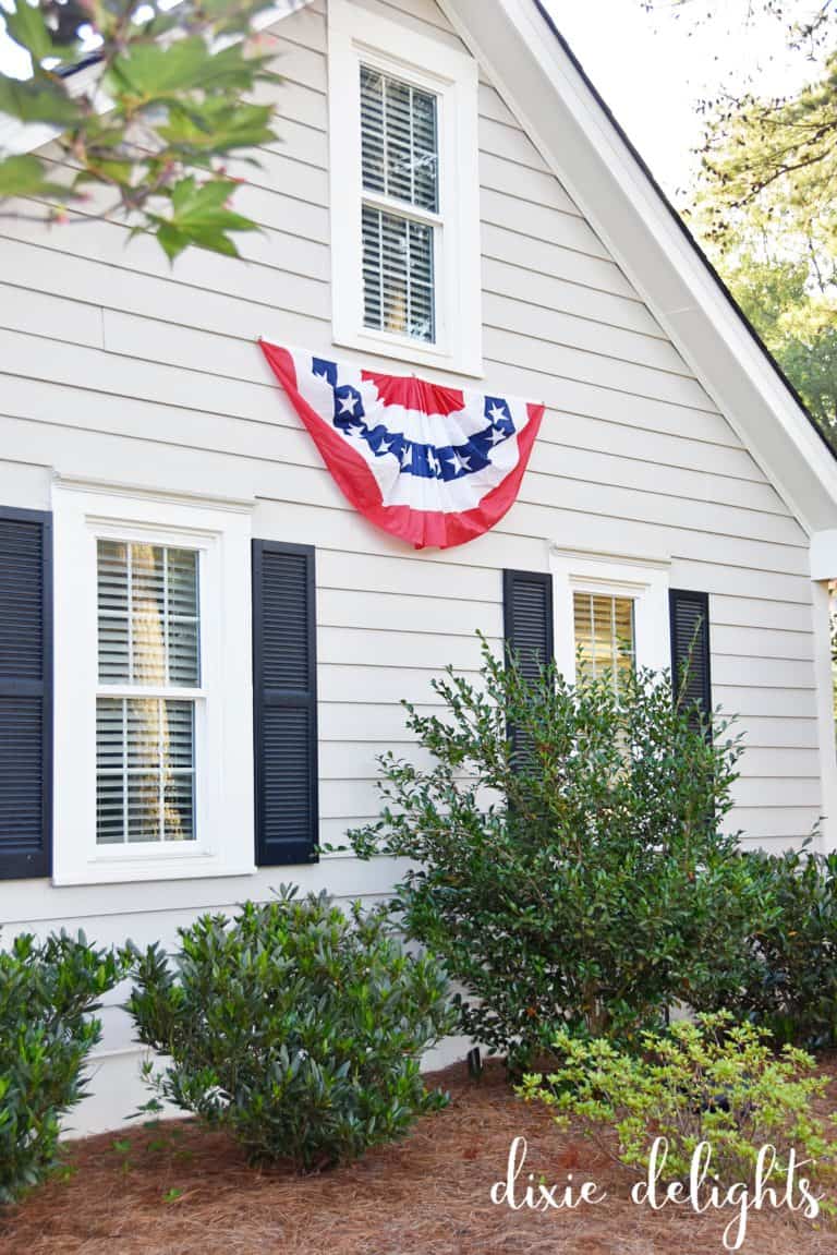 Stars and Stripes Exterior Decor – Dixie Delights