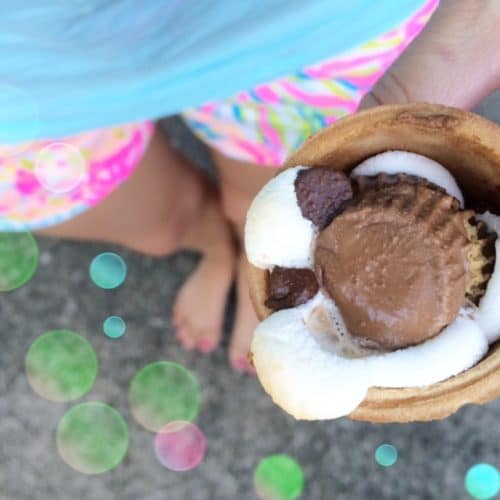 Sunday Supper {Chili + Campfire Cones} – Dixie Delights