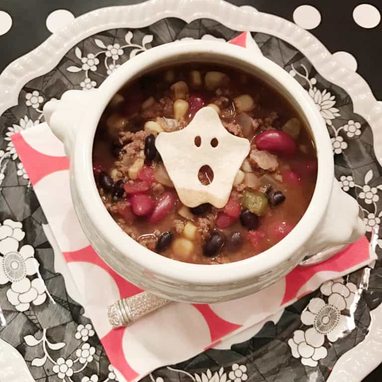 Halloween Eve Sunday Supper {Spooky Southwest Chili} – Dixie Delights
