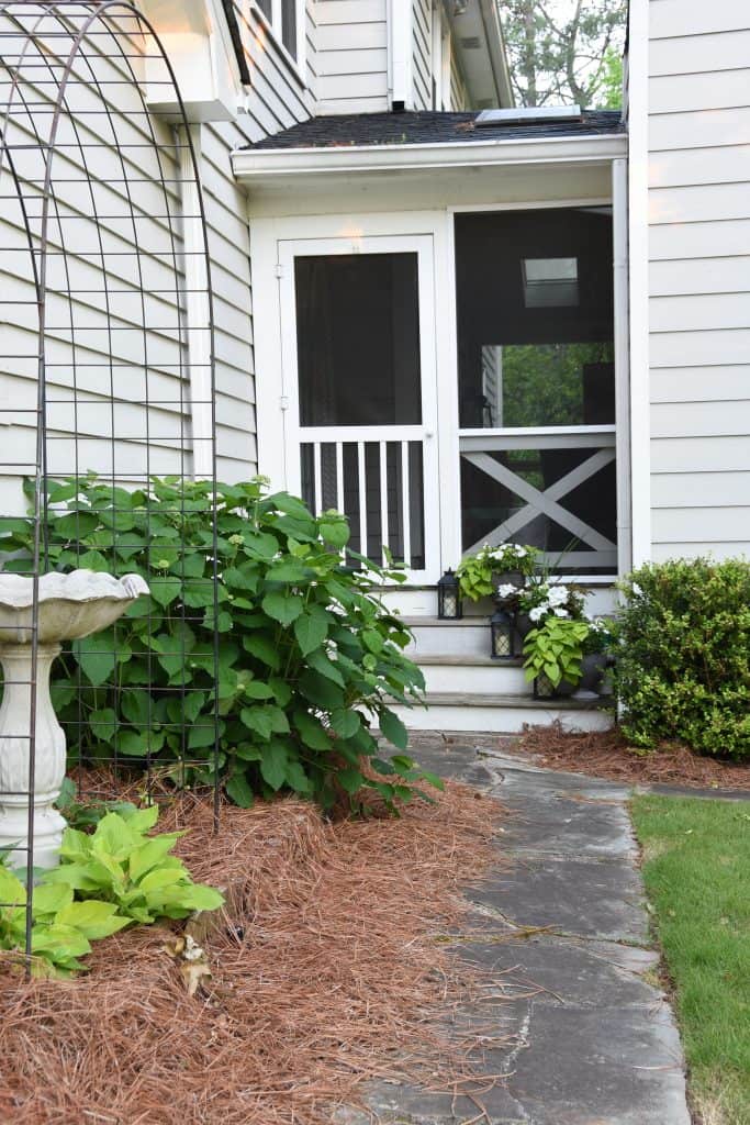 The Delightful Home {Southern Screened Porch} – Dixie Delights