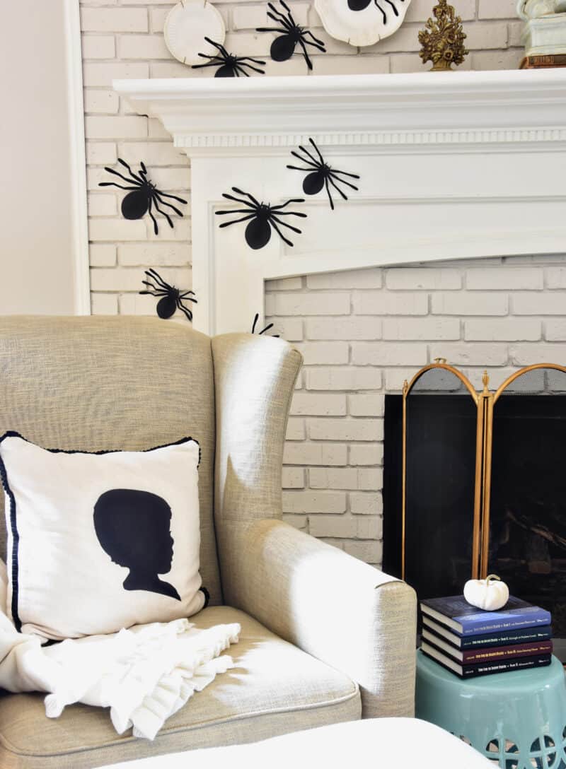 Haunted Halloween Home Tour {Den} – Dixie Delights