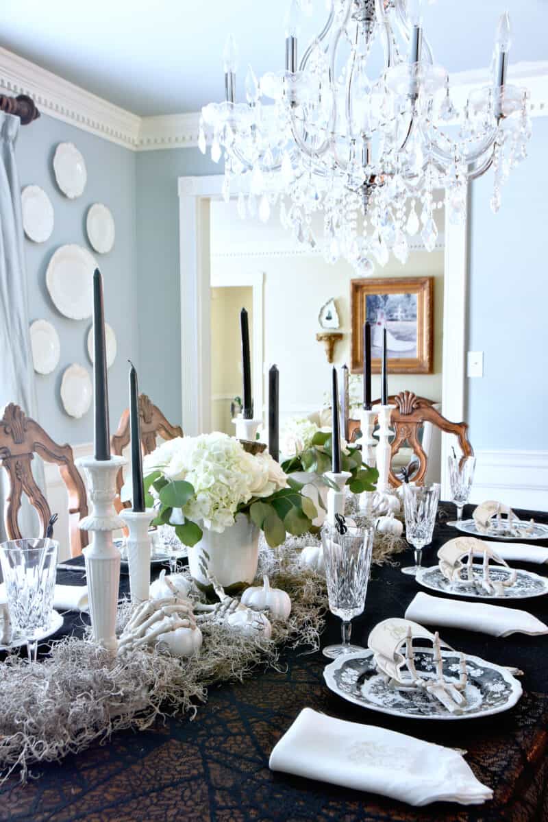 Haunted Halloween Home Tour {Dining Room} – Dixie Delights