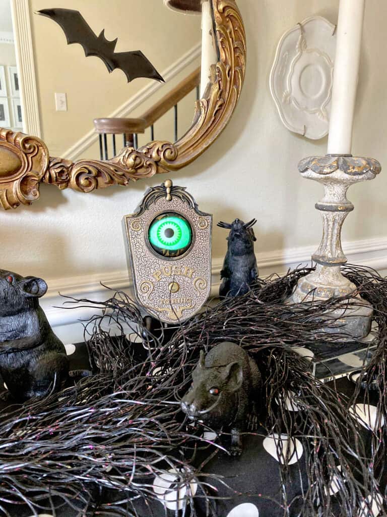 Haunted Halloween Home Tour 2019 {Entry Foyer} – Dixie Delights