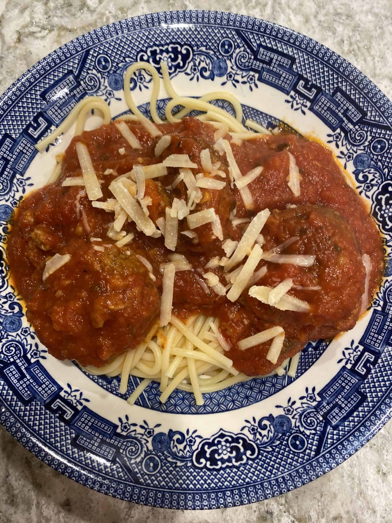 Sunday Supper {Spaghetti & Meatballs} – Dixie Delights