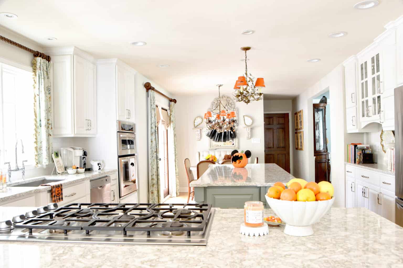 Haunted Halloween Home Tour 2020 {Kitchen} – Dixie Delights