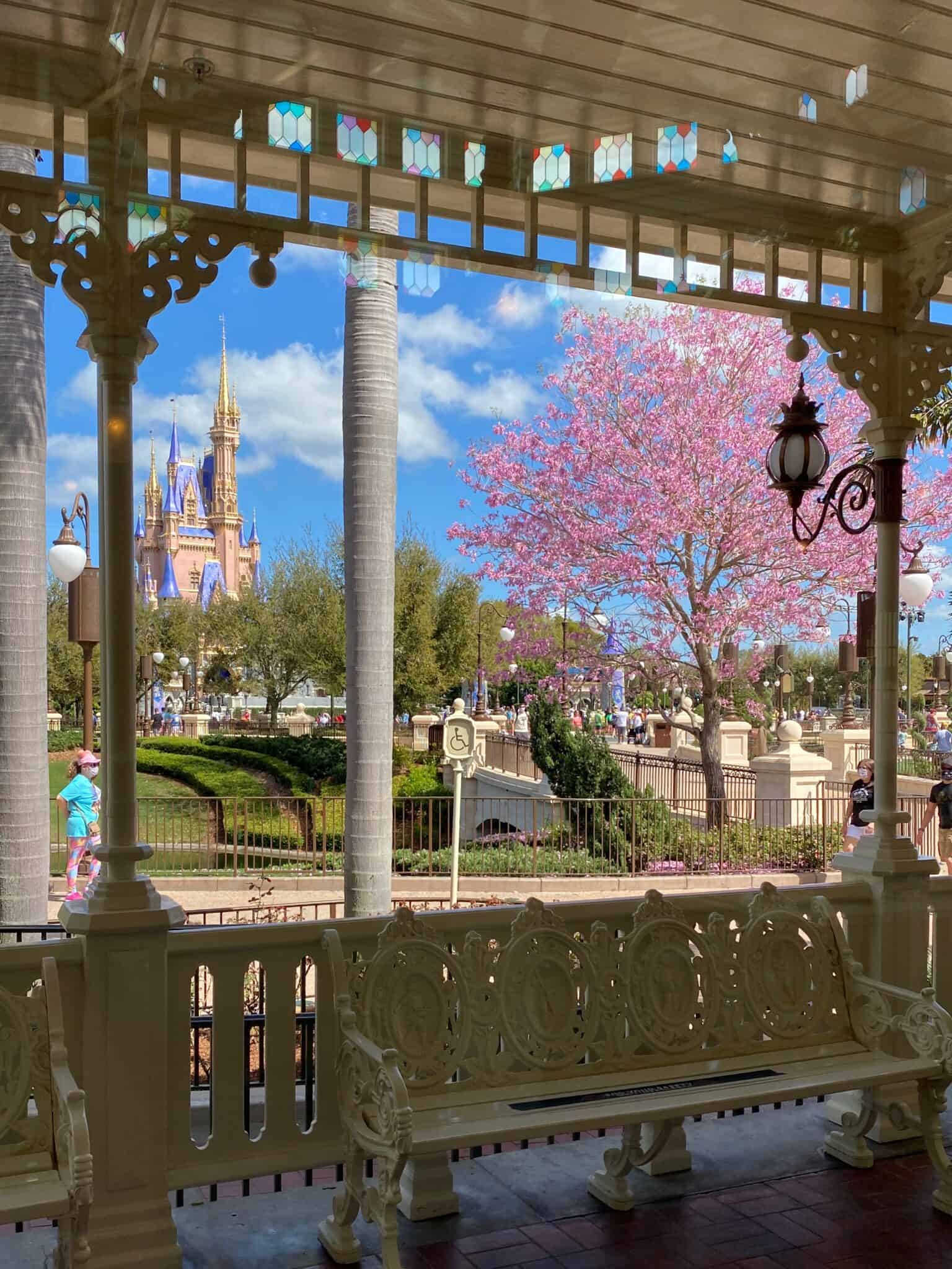 Crystal Palace in Disney’s Magic Kingdom – Dixie Delights