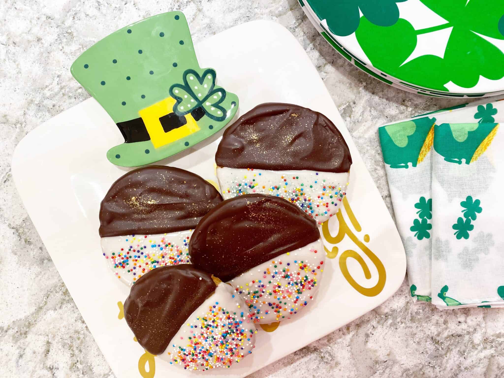 Black and White Cookies – Dixie Delights