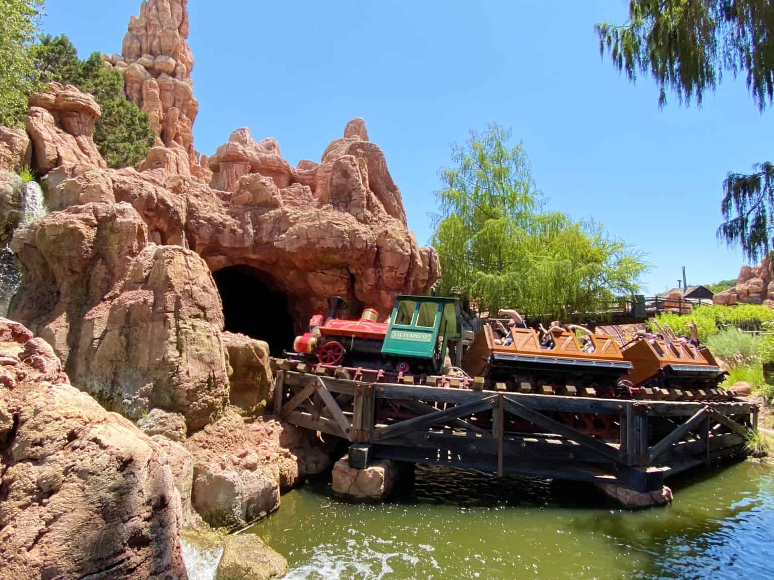 Disneyland Theme Park – Dixie Delights
