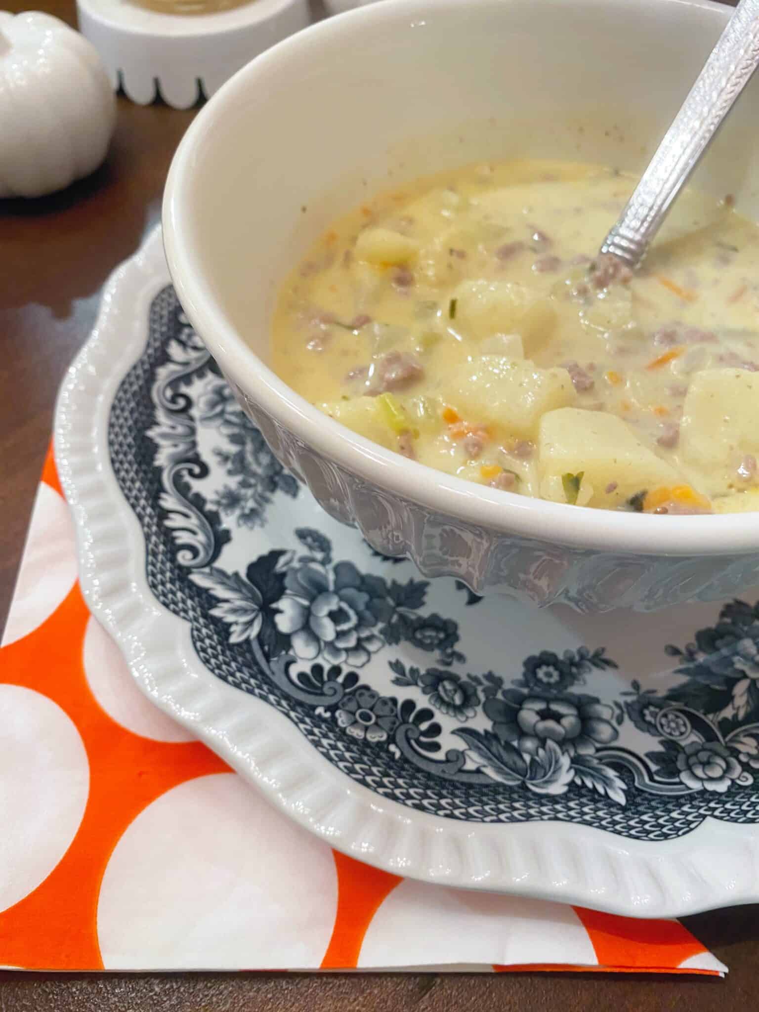 Sunday Supper {Cheeseburger Soup} – Dixie Delights