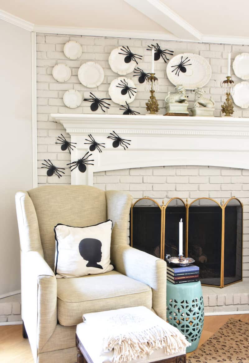 Haunted Halloween Home Tour 2022 {Den} – Dixie Delights