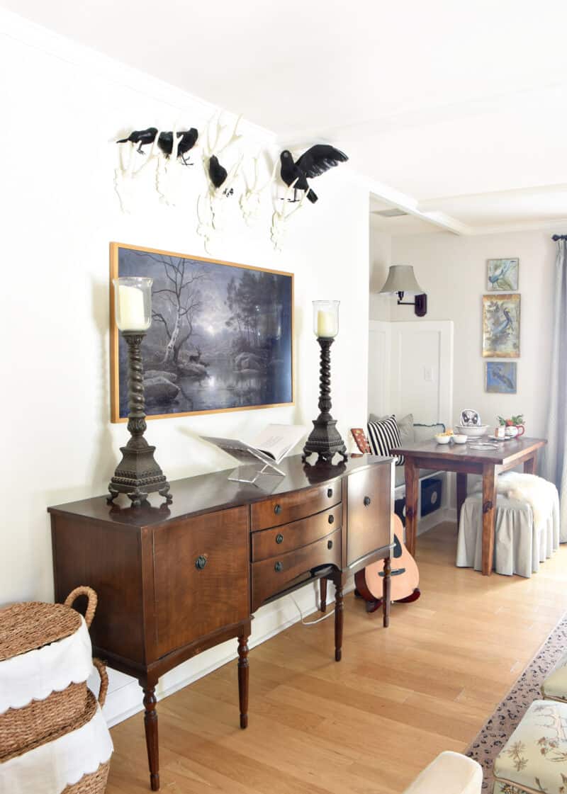Haunted Halloween Home Tour 2022 {Den} – Dixie Delights