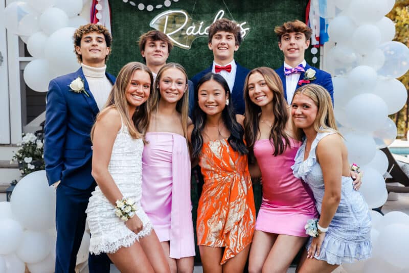 HOCO 2022 {Neon Light Photo Wall} – Dixie Delights