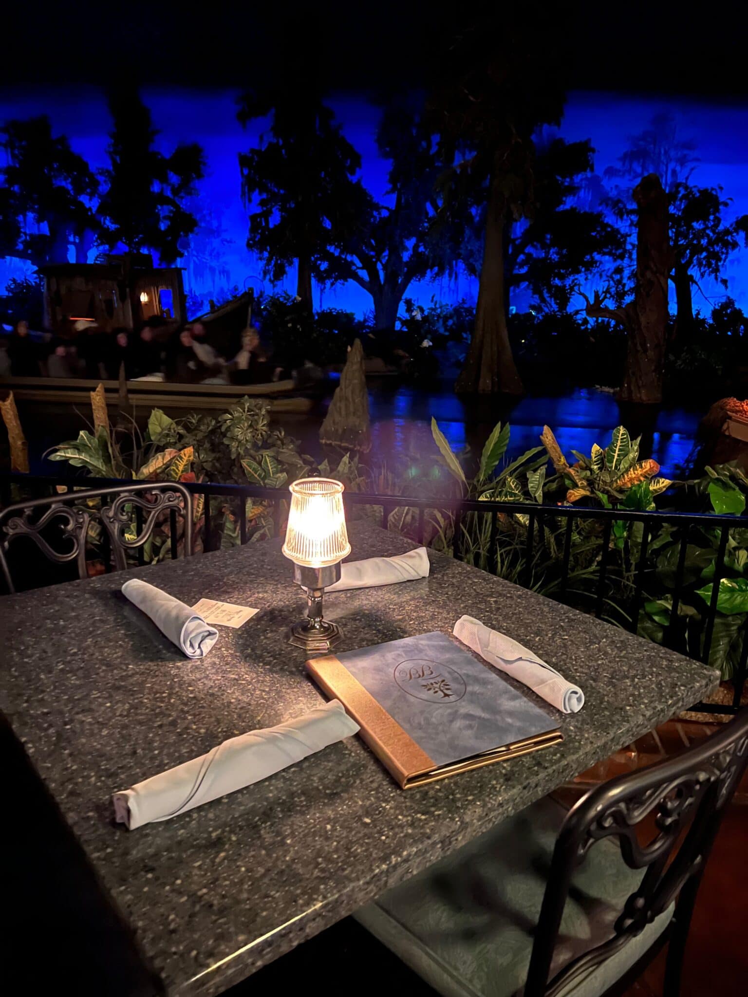 Blue Bayou Fantasmic Dining Package in Disneyland Park – Dixie Delights