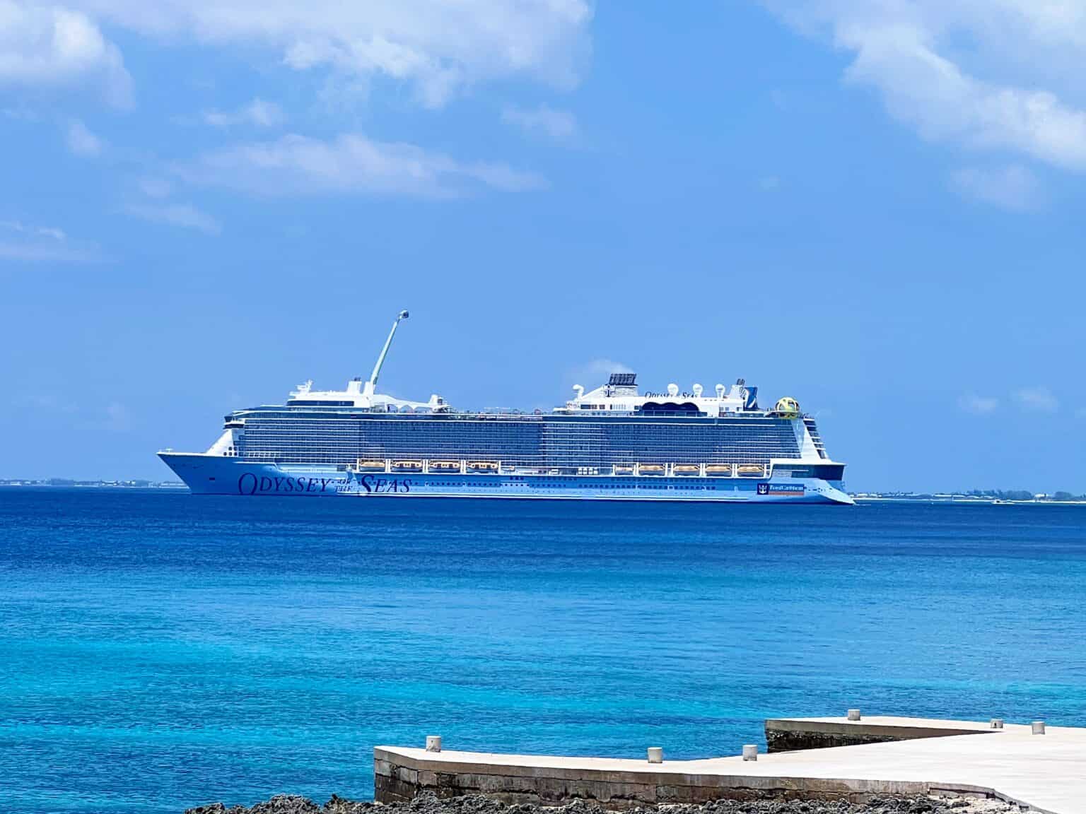Royal Caribbean {Perfect Day at Coco Cay & Swimming with Pigs Adventure ...