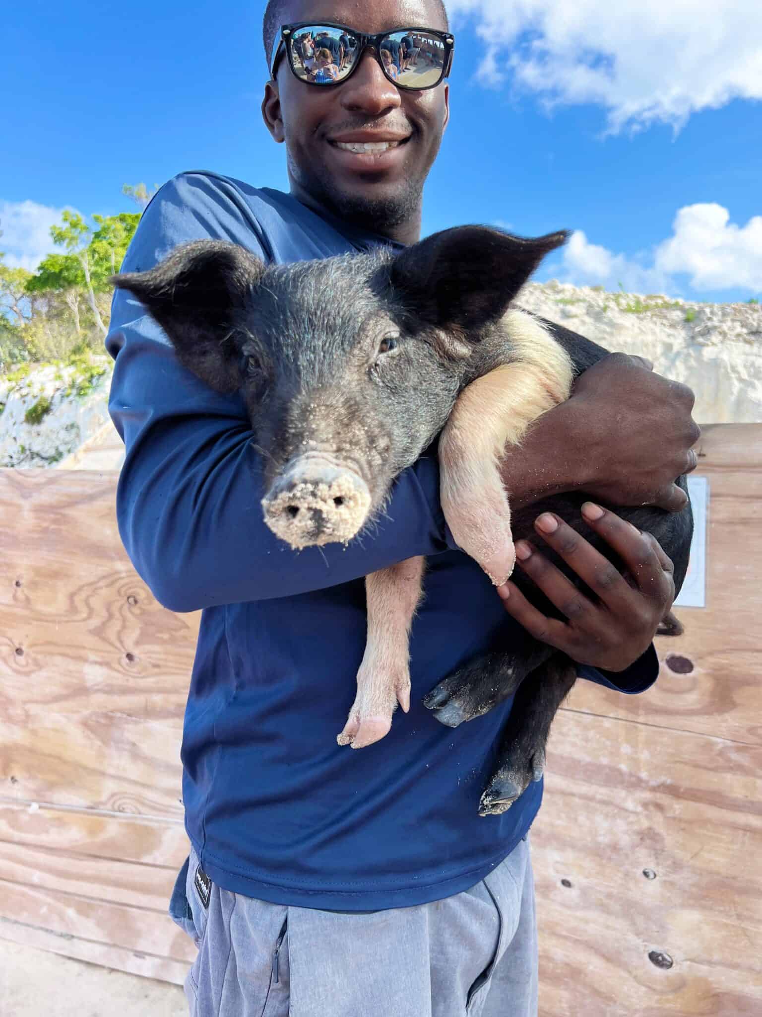 Royal Caribbean {Perfect Day at Coco Cay & Swimming with Pigs Adventure ...