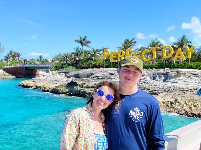 Royal Caribbean {Perfect Day at Coco Cay & Swimming with Pigs Adventure ...