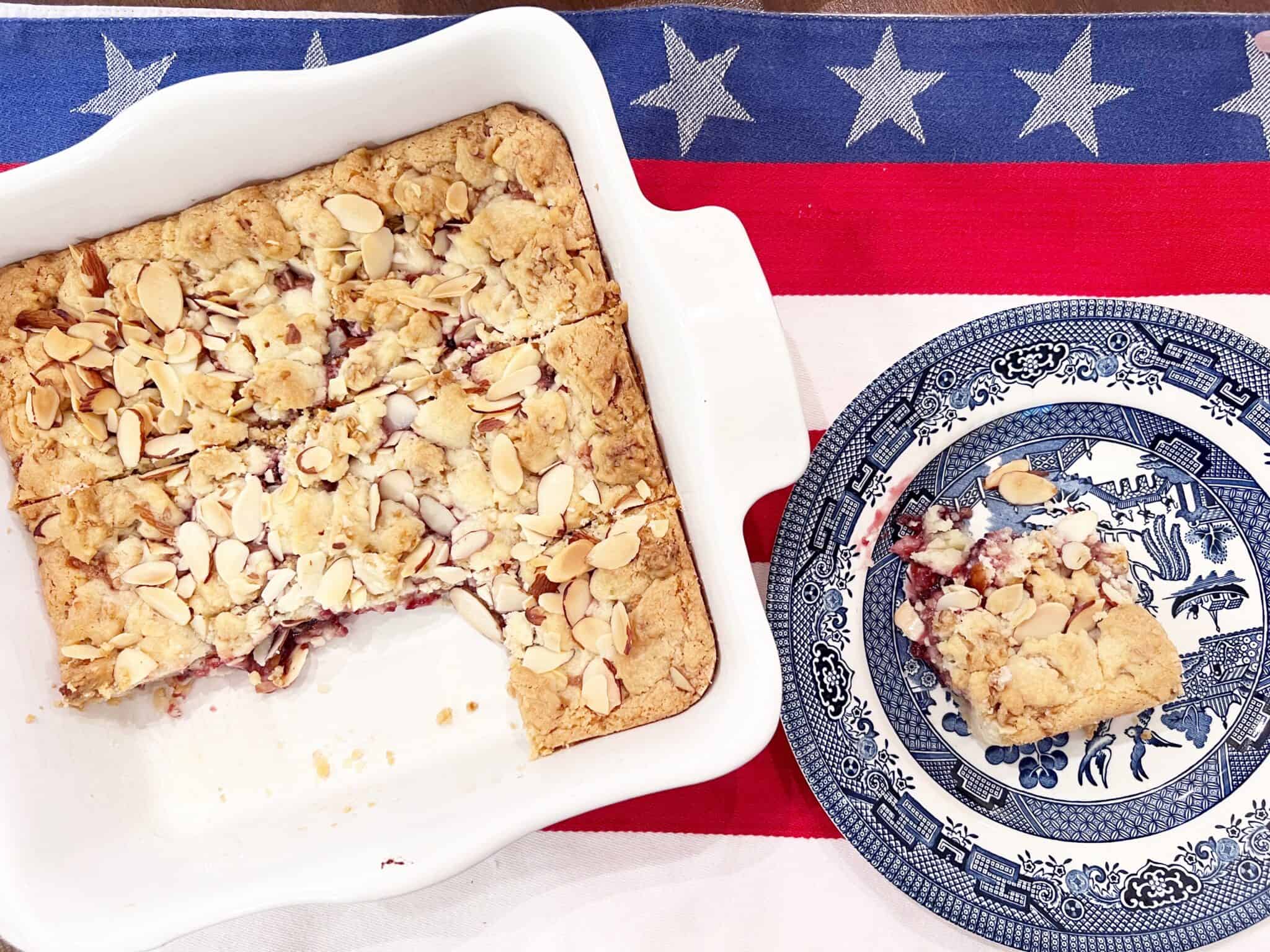Sunday Supper {BBQ Sundae + Raspberry Crumble Bars} – Dixie Delights