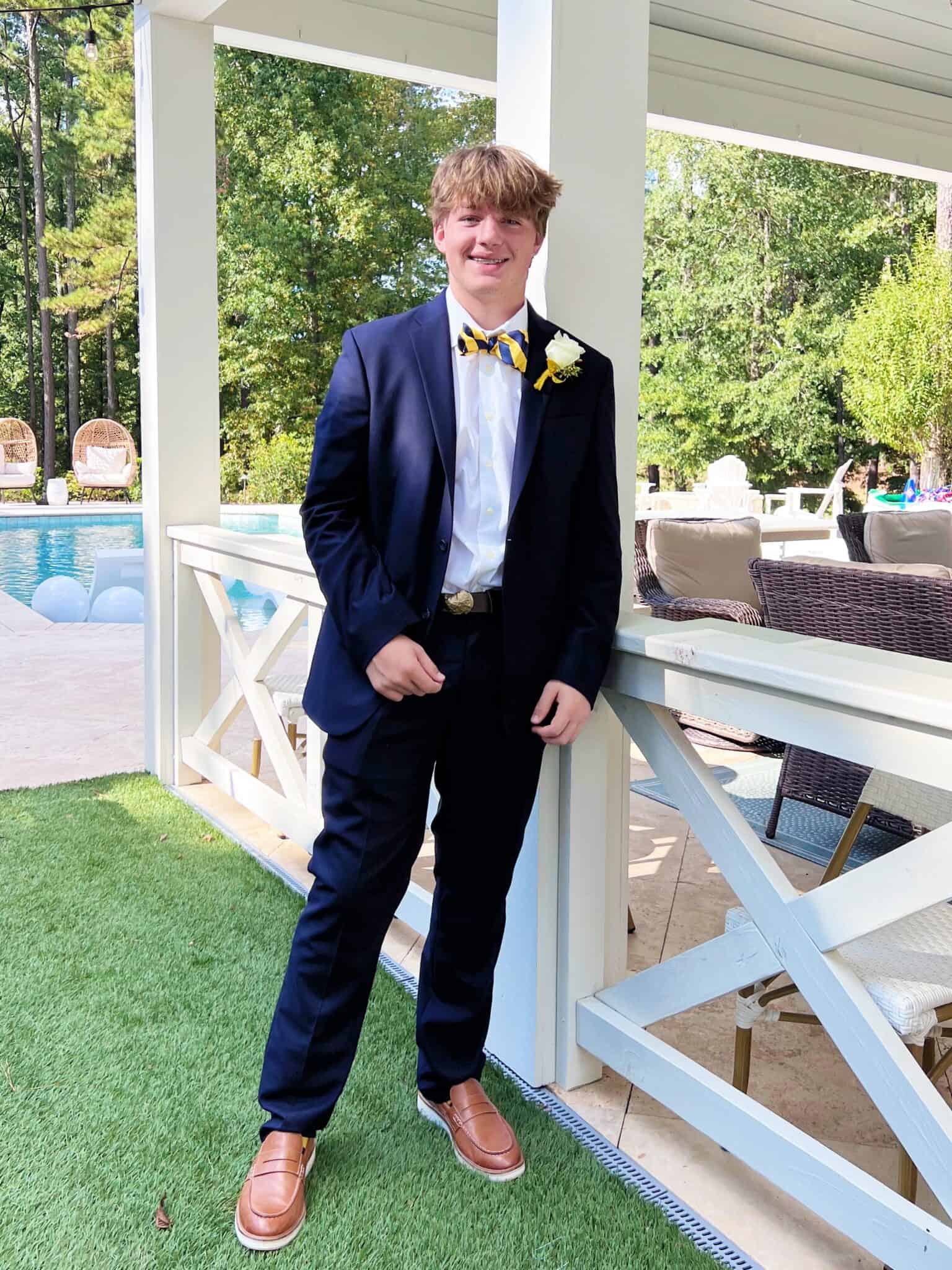 HOCO 2023 {Freshman Photos, Dinner & Dance} – Dixie Delights