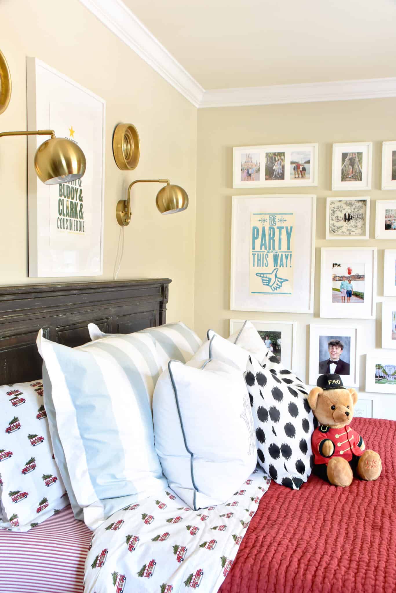 Classic Christmas 2023 {Teen Boy Bedrooms} – Dixie Delights