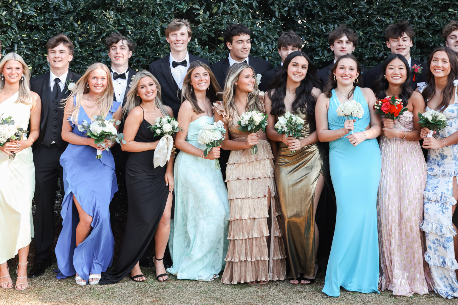Celebrating the Class of 2024 {Senior Prom Picture Party} – Dixie Delights