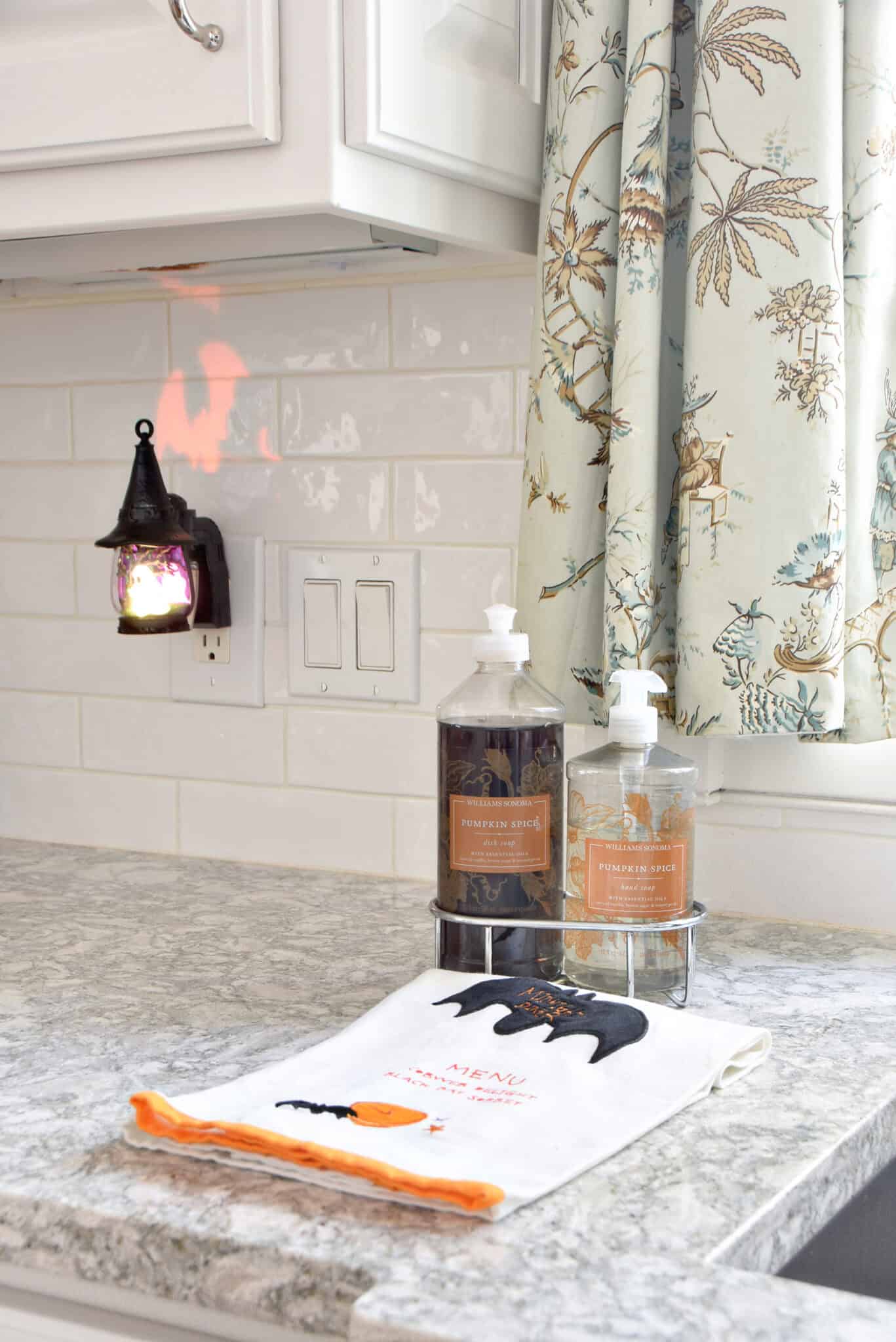 Haunted Halloween Home Tour 2024 {Kitchen} – Dixie Delights