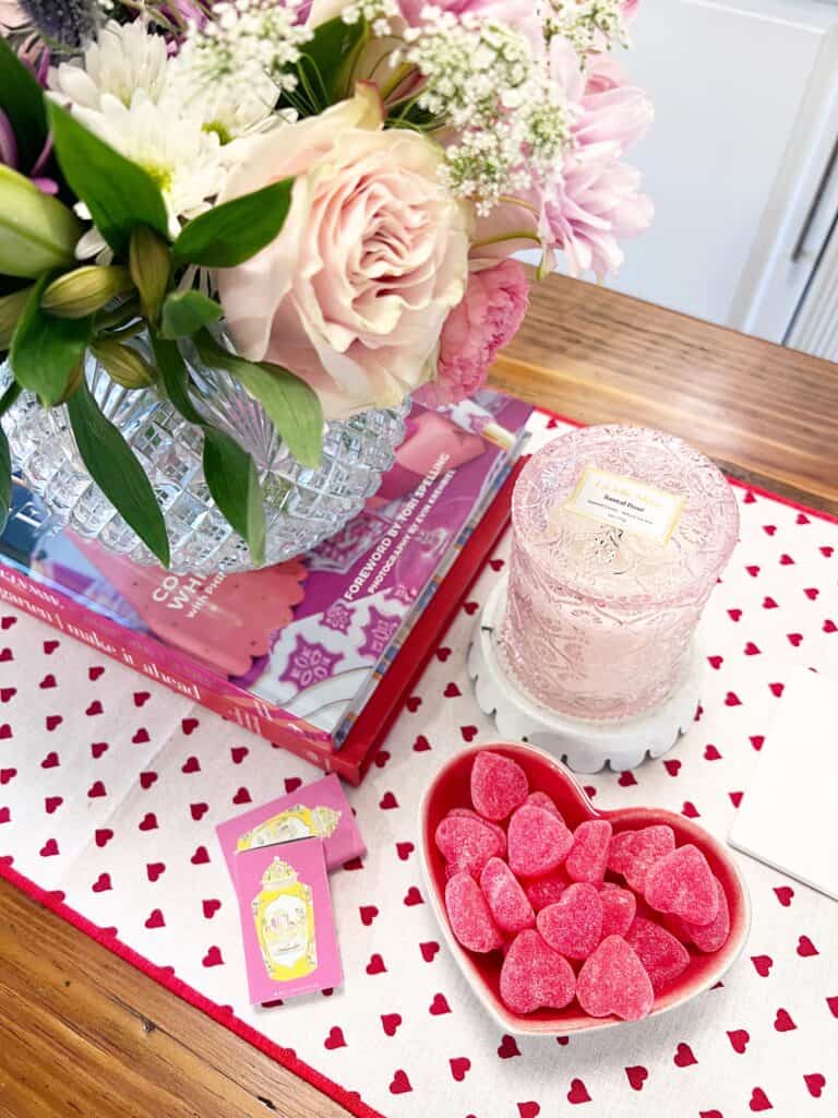 Valentine’s Day Fun {Sweet & Simple Inside} – Dixie Delights