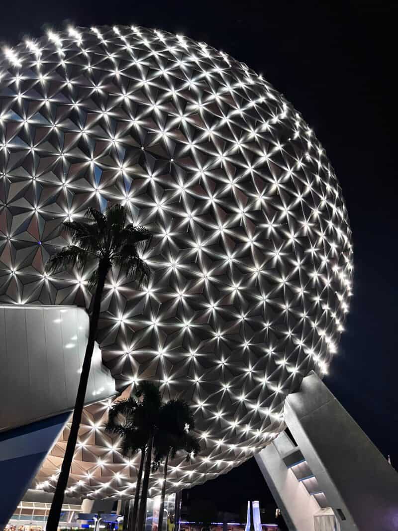 GEO-82 Fireworks Experience in EPCOT – Dixie Delights