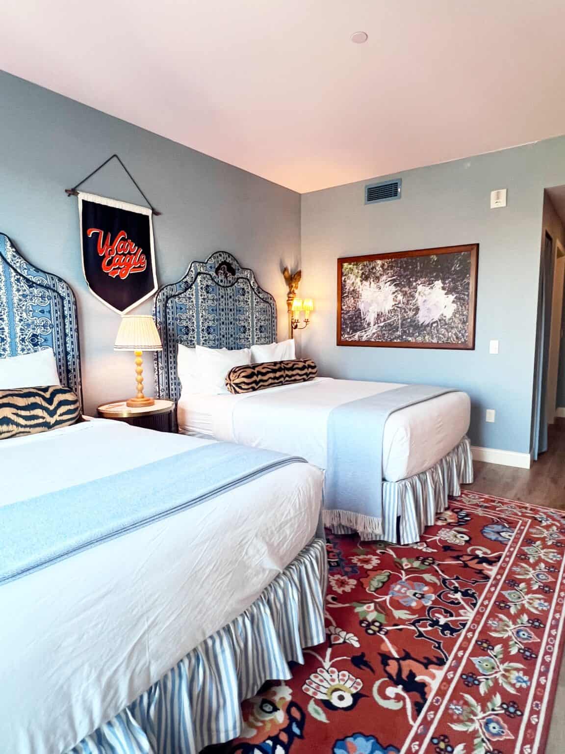 Graduate Auburn Hotel {A Cheerful, Cute + Convenient Stay With a Few ...