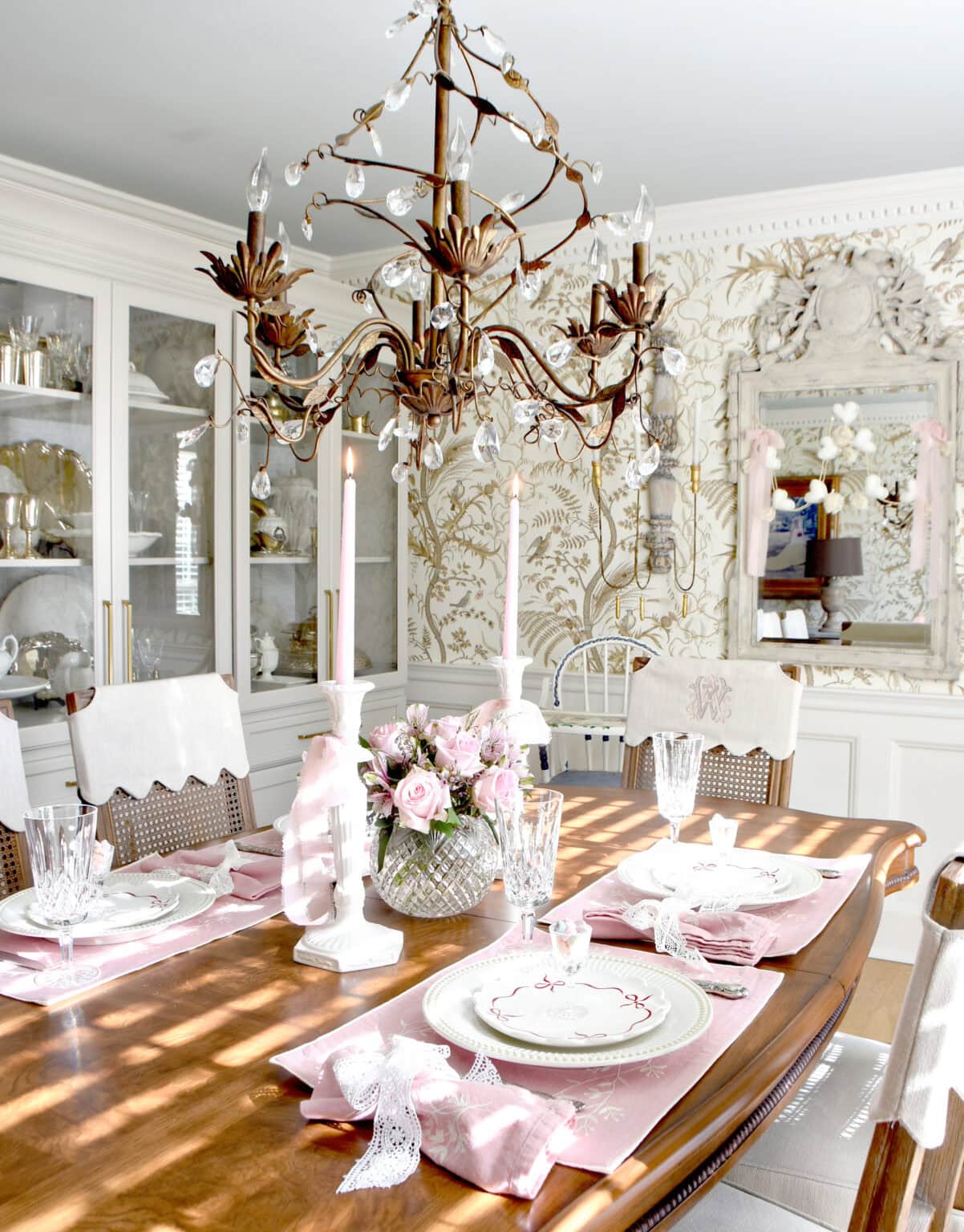 Valentine’s Day Fun {Dining Table} – Dixie Delights